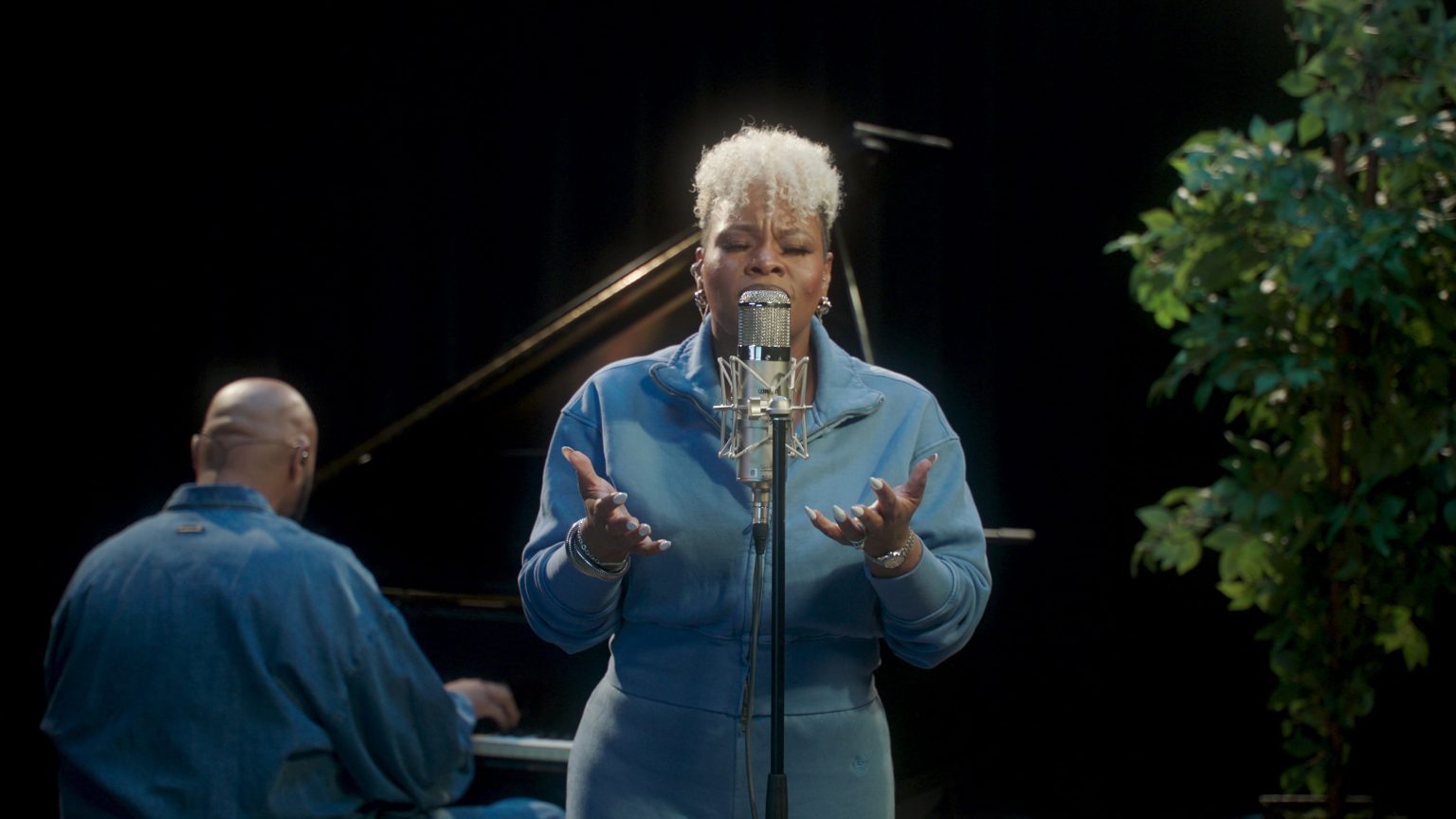 5/3/26 O&A NYC GOSPEL SUNDAY: Tasha Cobbs Leonard - The Hands That ...